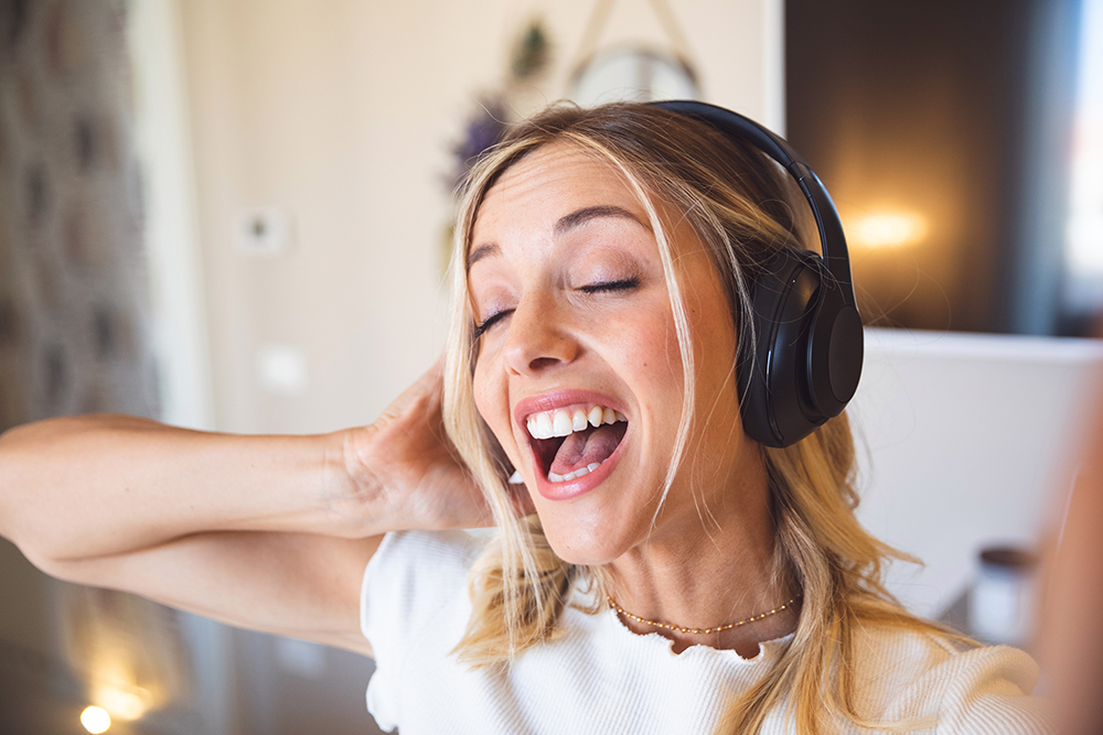 12 tips to maintain a healthy voice - Flourish